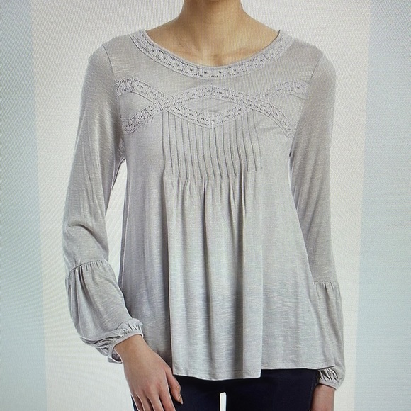 Penelope Rose | Tops | Nwt Penelope Rose Bishop Sleeve Lace Trim Top ...